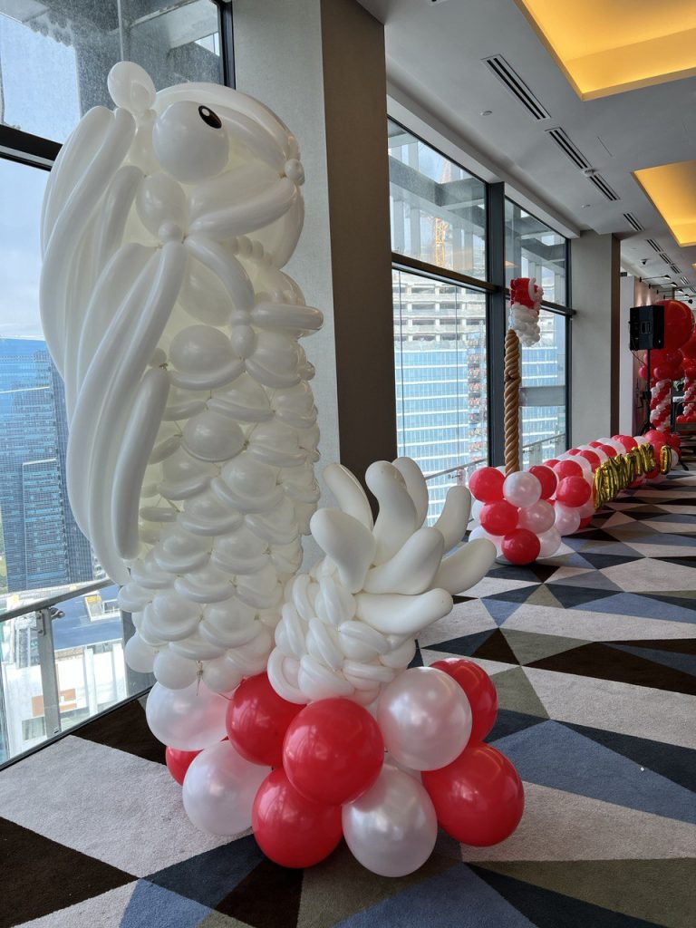 Singapore Merlion Balloon Sculpture - Balloon Shop