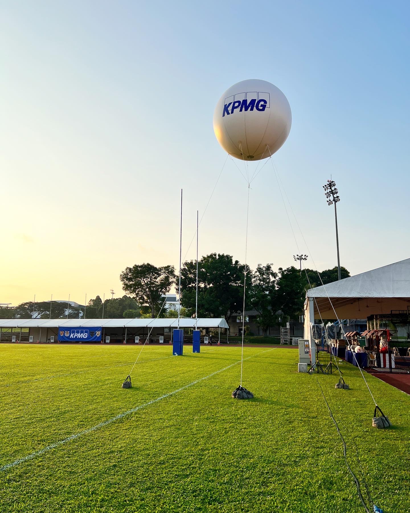 Best Giant Advertising Helium Balloon in Singapore 2026 - Balloon Shop